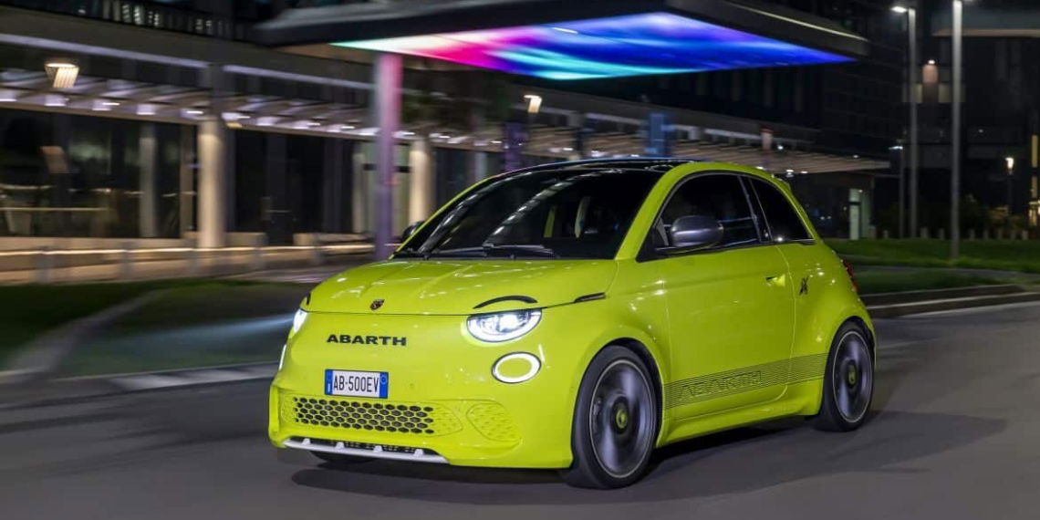Verkaufsstart des Abarth 500e mit limitiertem Sondermodell