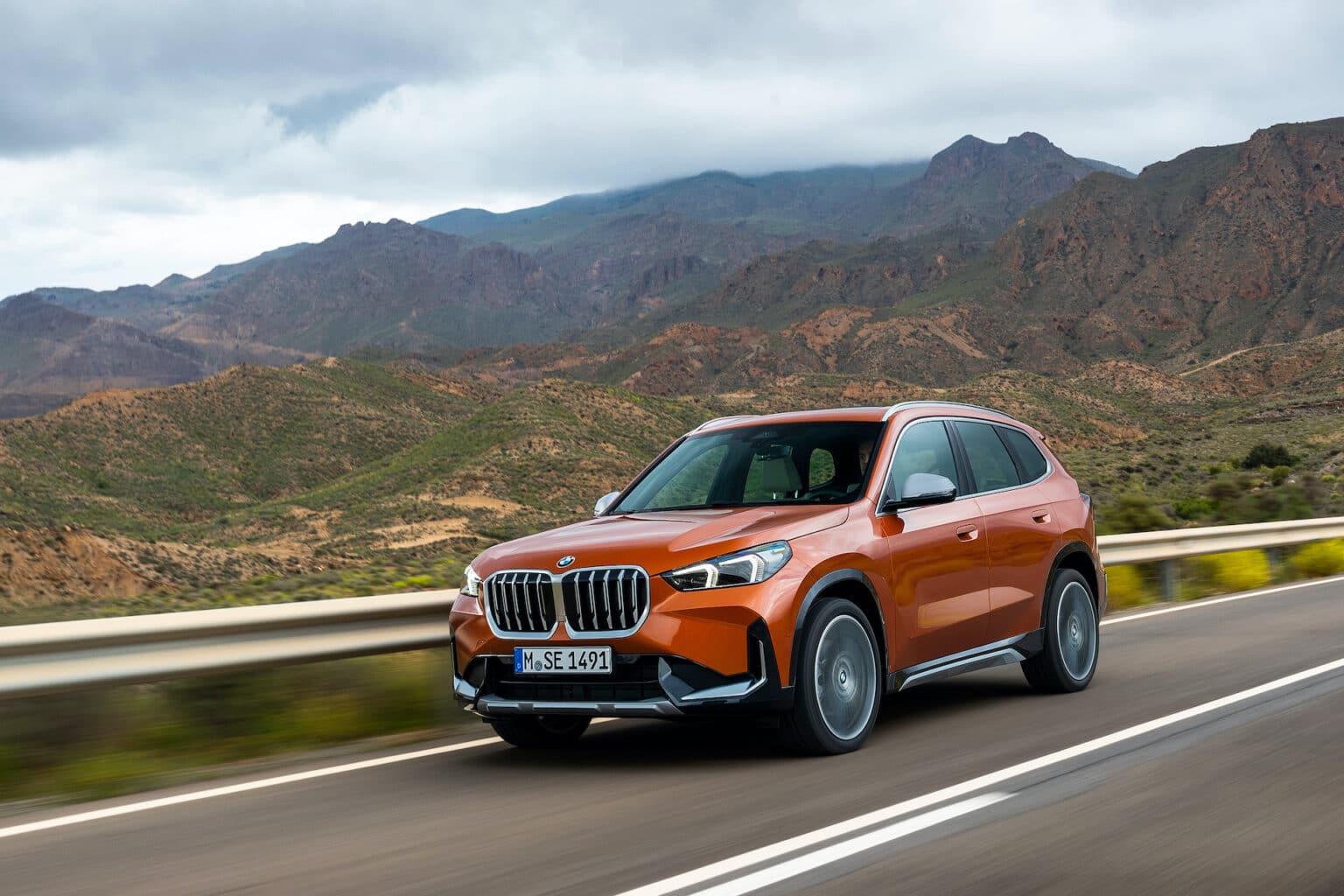 Duell der deutschen E-SUV: BMW iX1 gegen VW ID.4