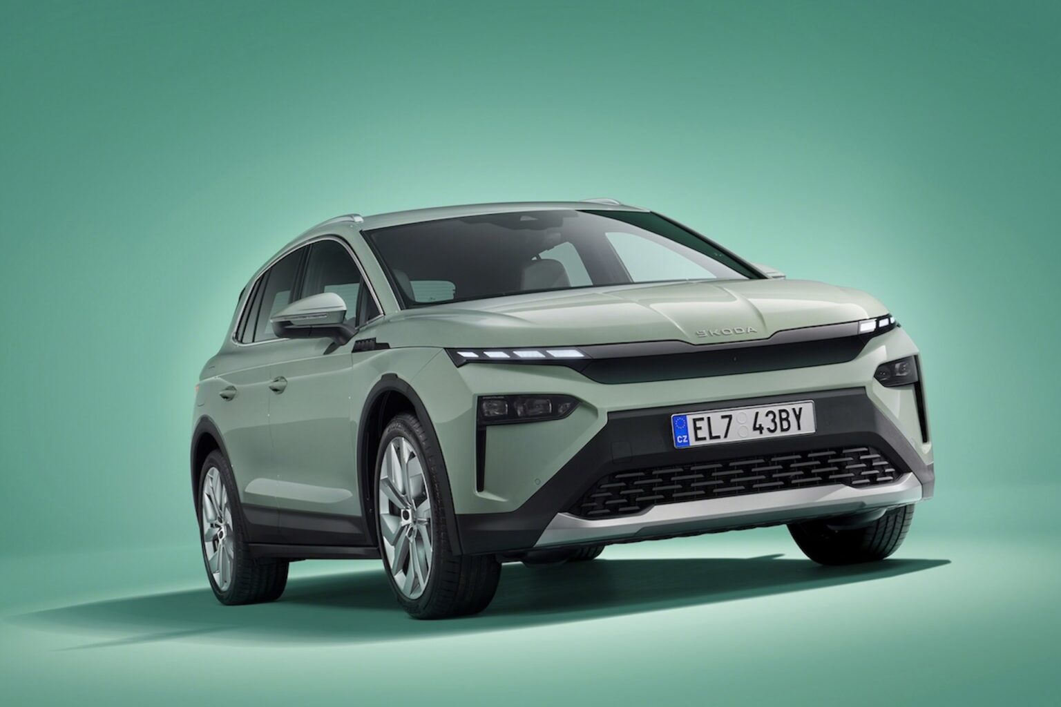 NEVS Emily GT: 1000 km Reichweite und 360 kW-Leistung | Elektroauto ...