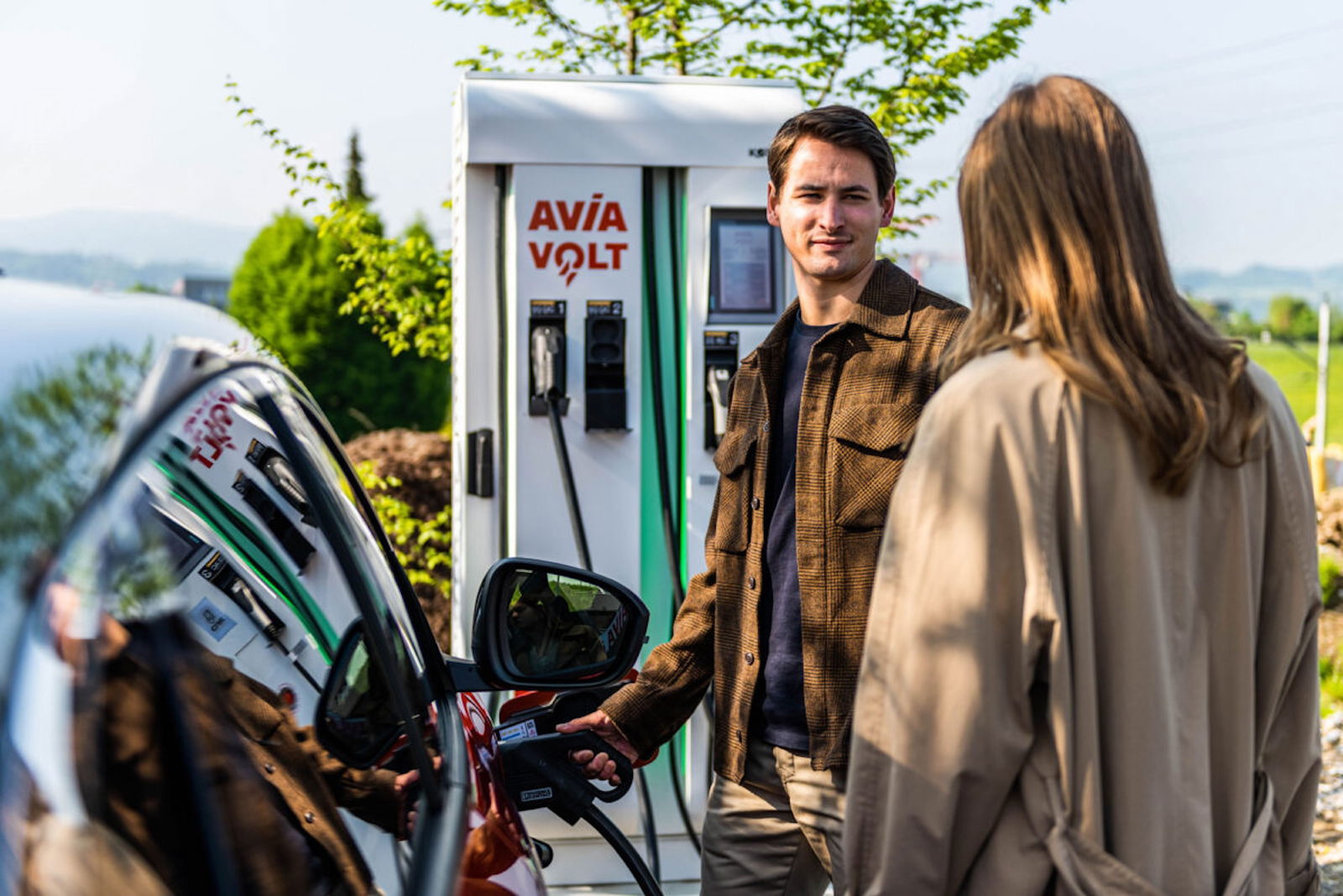 Avia Volt baut in der Schweiz E-Auto-Ladeinfrastruktur auf